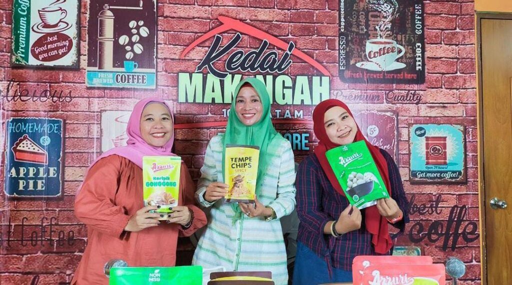 Azzuri Snack, UMKM Batam yang Bertahan dari Badai Pandemi Covid-19 ...