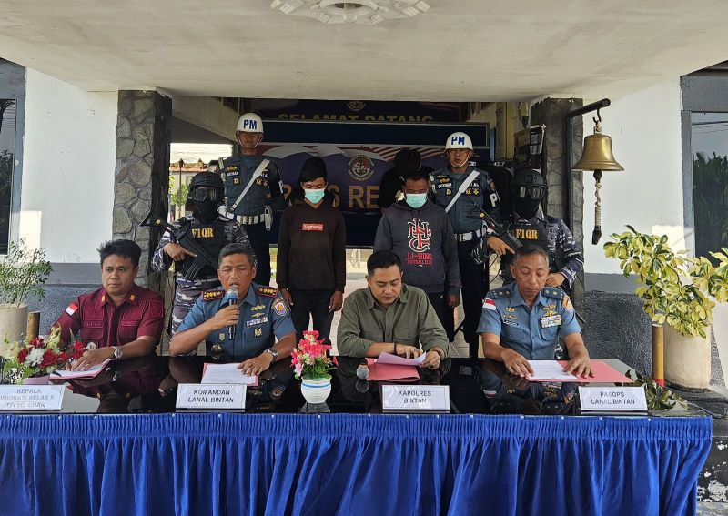 Lantamal IV dan Lanal Bintan Gagalkan Penyelundupan TKA China ke Batam - Alurnews.com